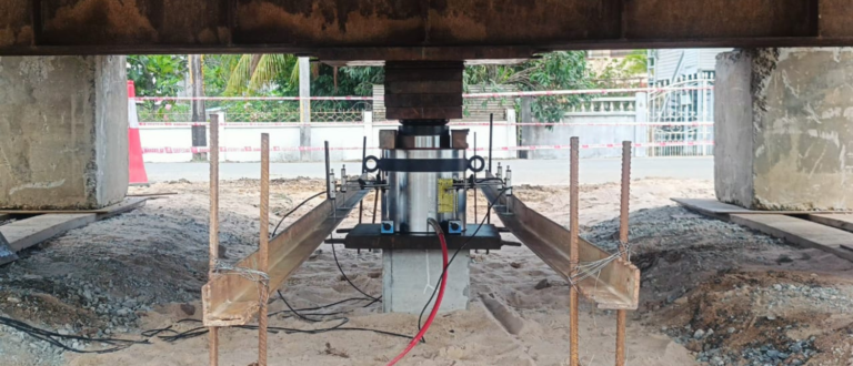 Hydraulic Jacks and Load Cells - SR Geo Tech